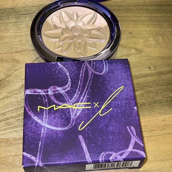 MAC Cosmetics | Makeup | Mac X Lisa Limited Extra Dimension Skinfinish ...